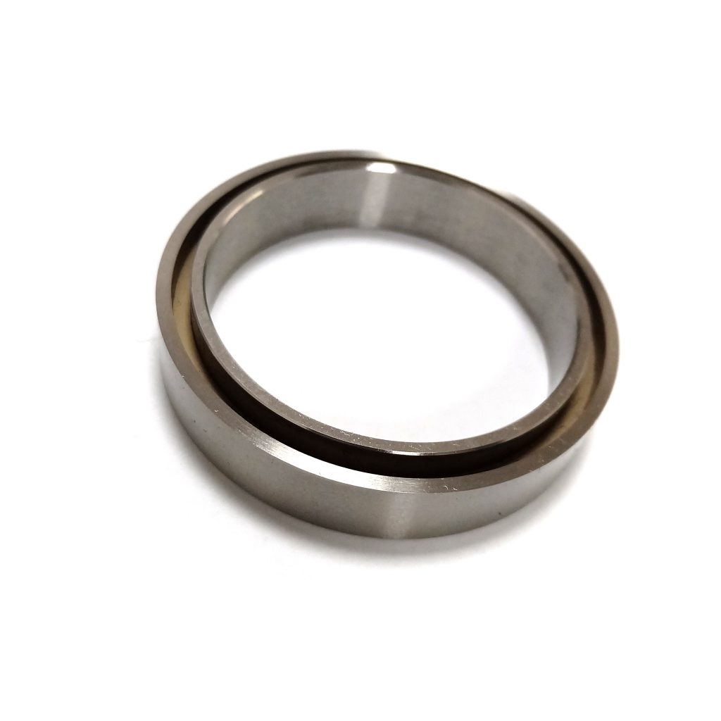 Bottom slitter blade in 1.2379 material